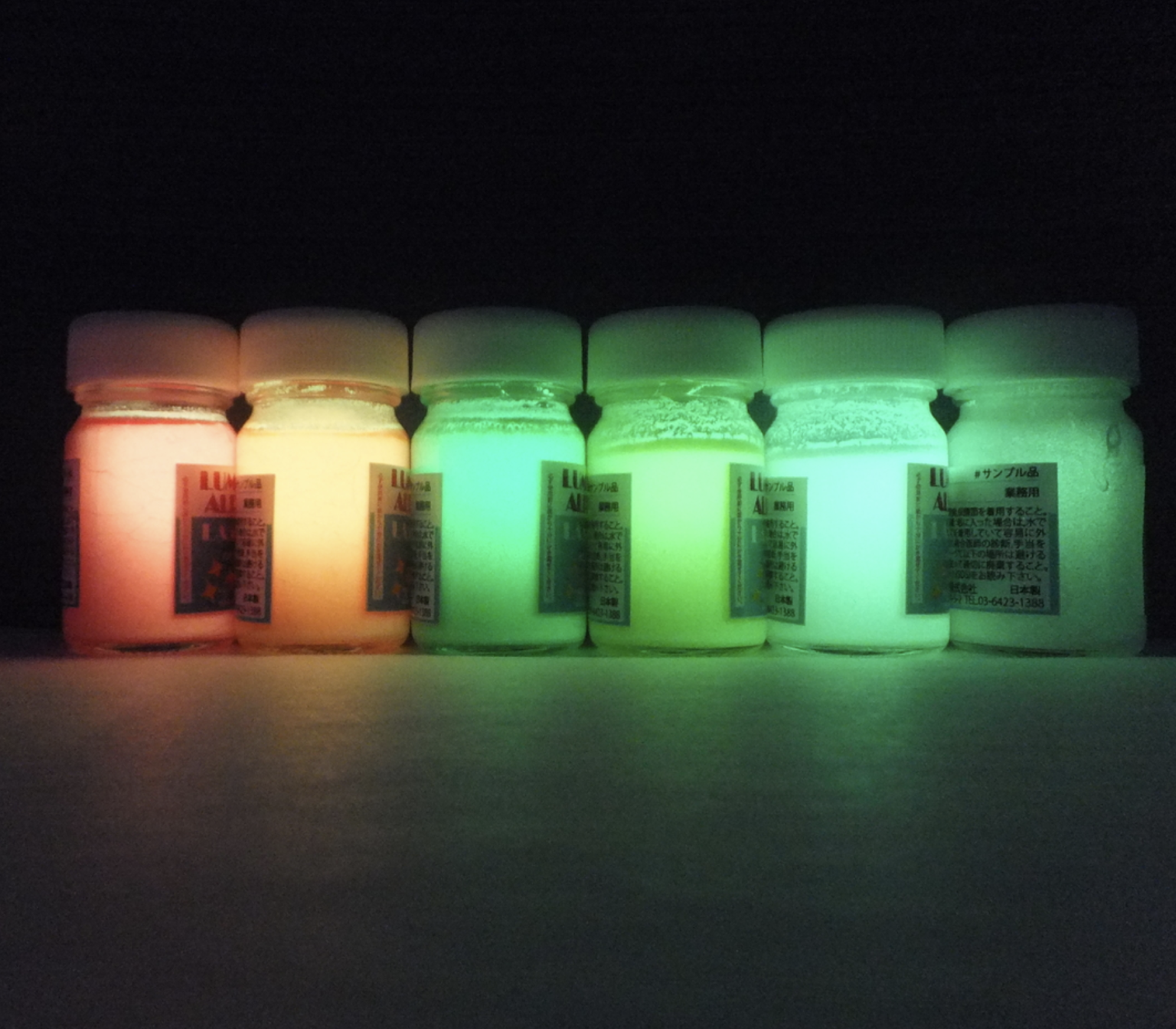 水性蓄光塗料 ルミアルファコート LA500 ＃60 μ m蓄光顔料仕様 – 塗料通販・ペンキ販売のPaintStore.JP