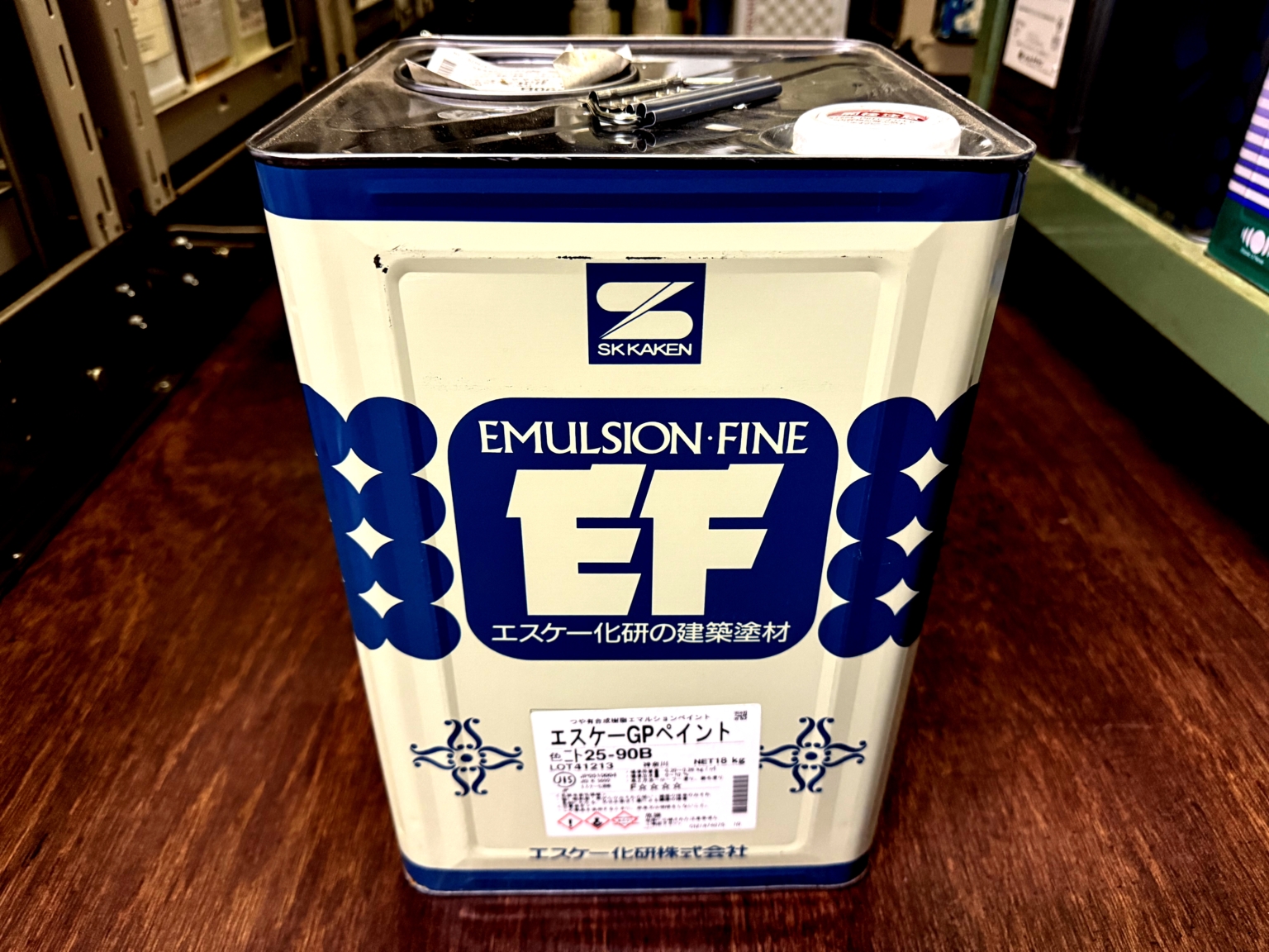 エスケーGPペイント 25-90B （ミルキーホワイト系） 18KG ＃エスケー化研 ＃水性艶有り塗料 ＃DPM ＃アウトレット ＃16缶程度 – 塗料通販・ペンキ販売のPaintStore.JP